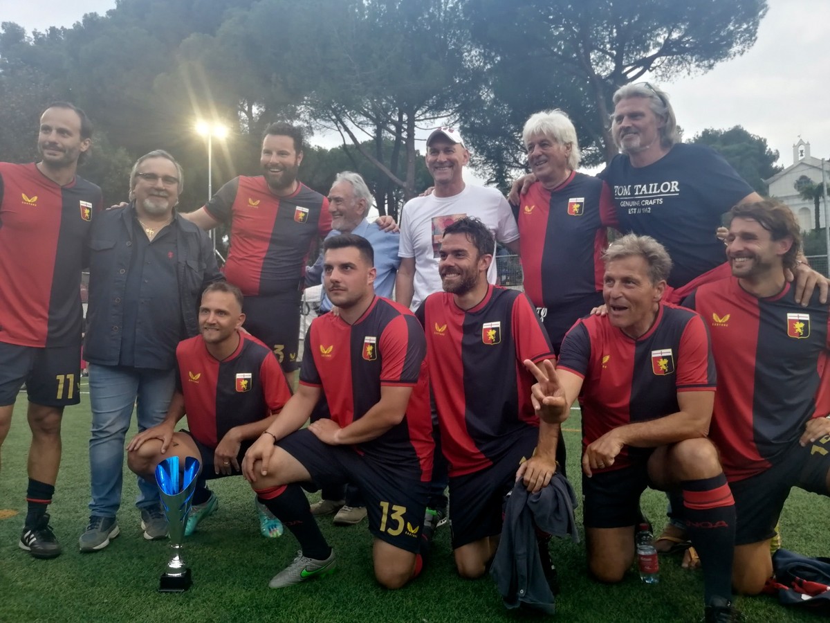 Vecchie glorie... a chi? I protagonisti del calcio dagli anni '80 emozionano sempre allo ...