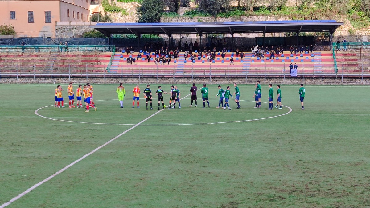 Calcio, Promozione. Due lampi e poco più, Finale e Legino impattano 1-1 ...