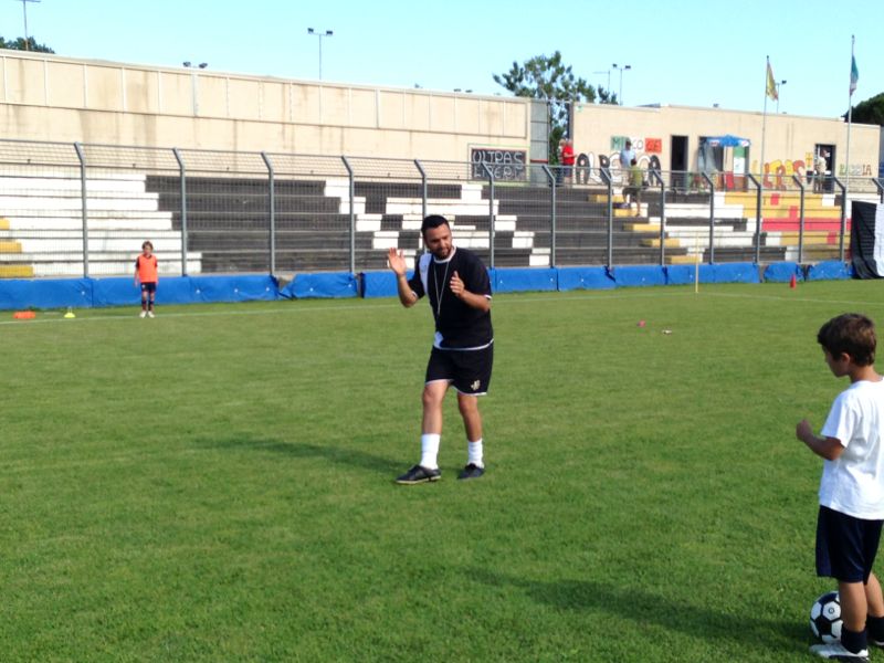 Calcio. Vincent Casella precisa: "Sogno il Livorno, altrimenti mi ...